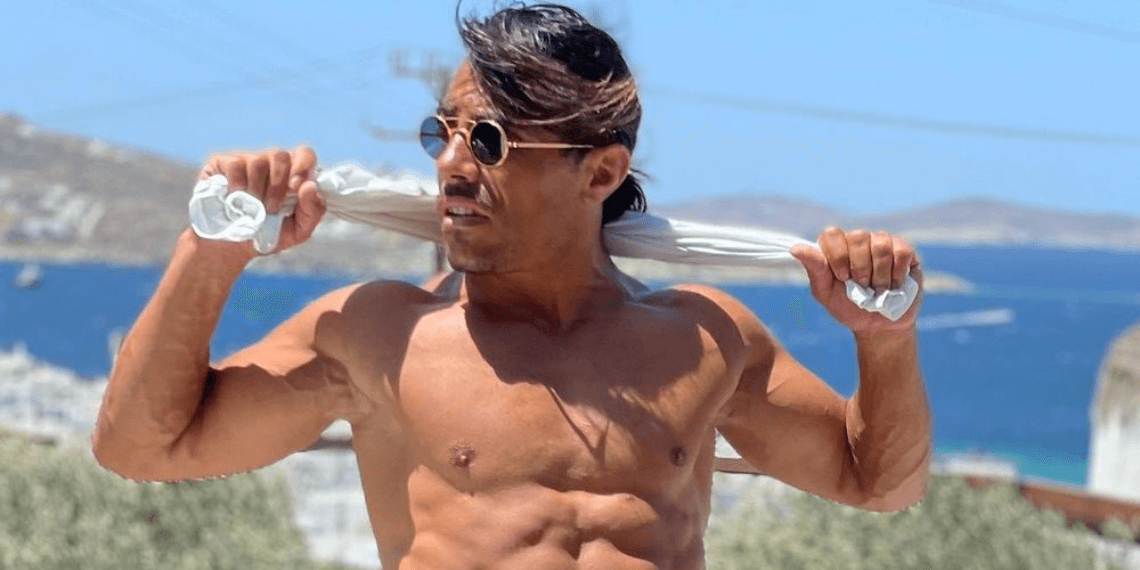 Salt Bae (Nusret) Net Worth 2022: Earnings, Career, & Biography